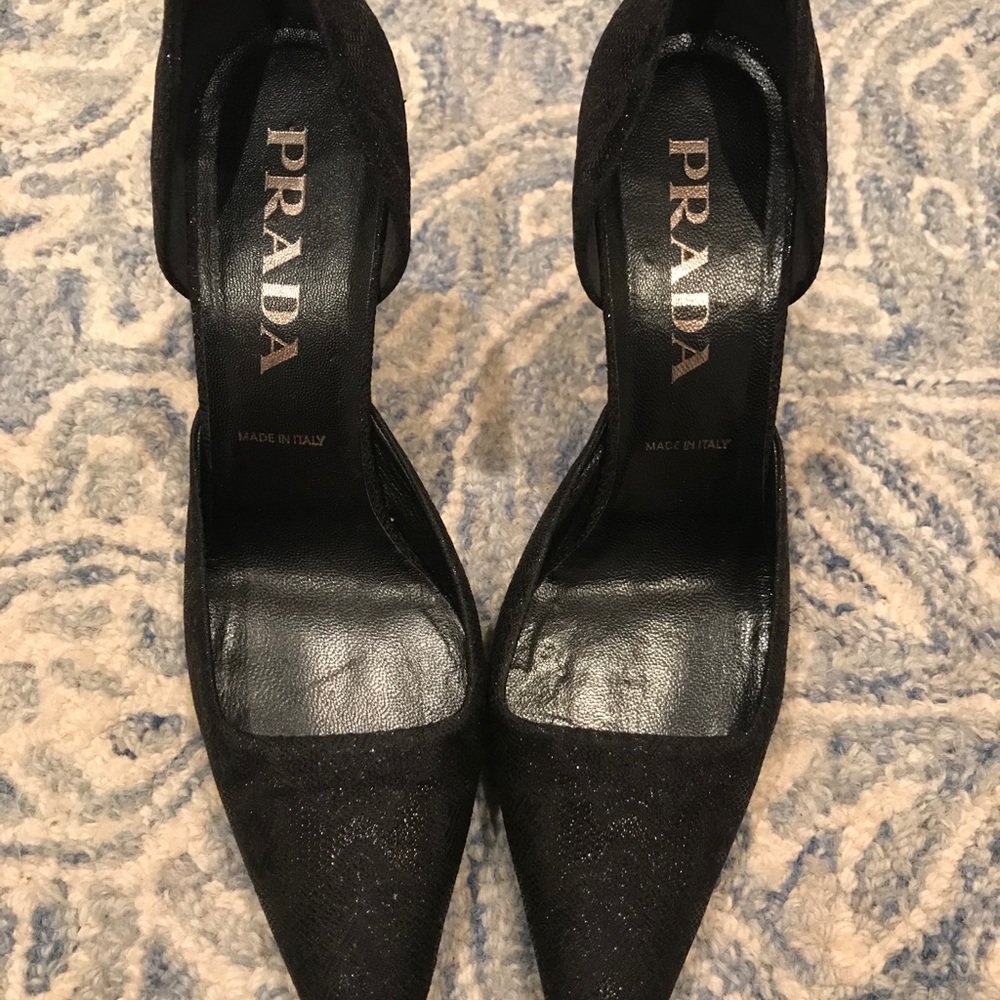 Beautiful Prada Black Embellished Pump - Gem